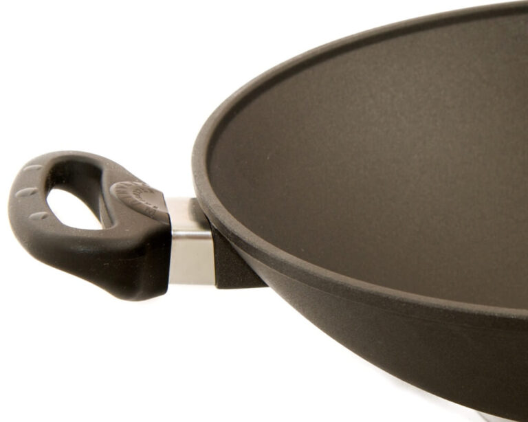 Titanium Wok 14" (36cm) with Lid - Titanium Exclusive Cookware Inc.